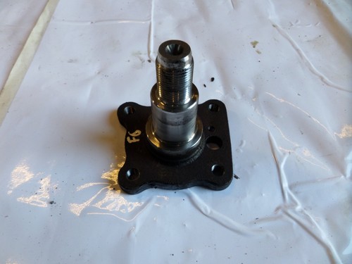 FORD FIESTA MK6 PASSENGER SIDE REAR STUB AXLE 2002 TO 2008 ABS HUB ...