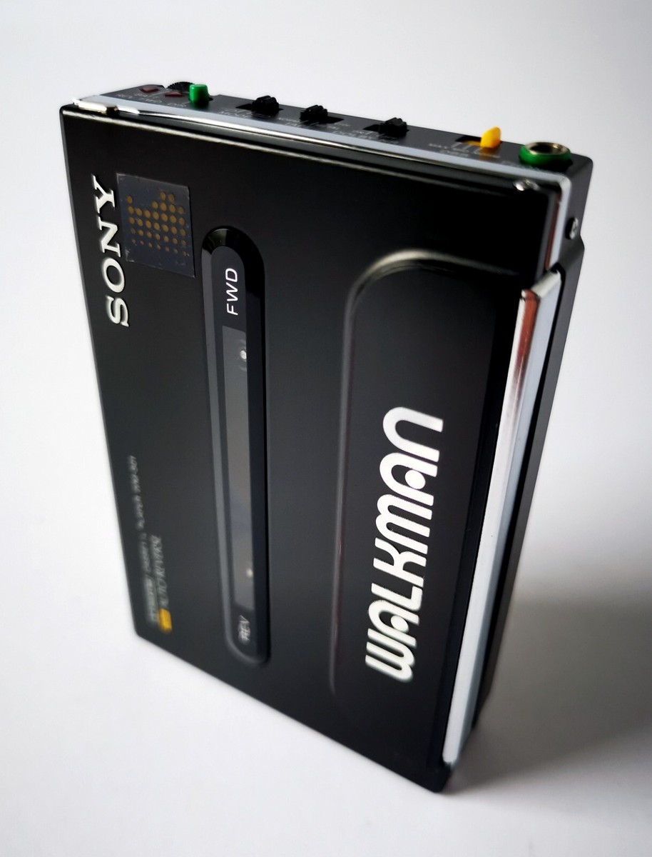 VERY RARE BLACK SONY WM-501 FULL METAL BODY WALKMAN IMPORT VERY RARE BLACK SONY WM-501 FULL METAL BODY WALKMAN IMPORT