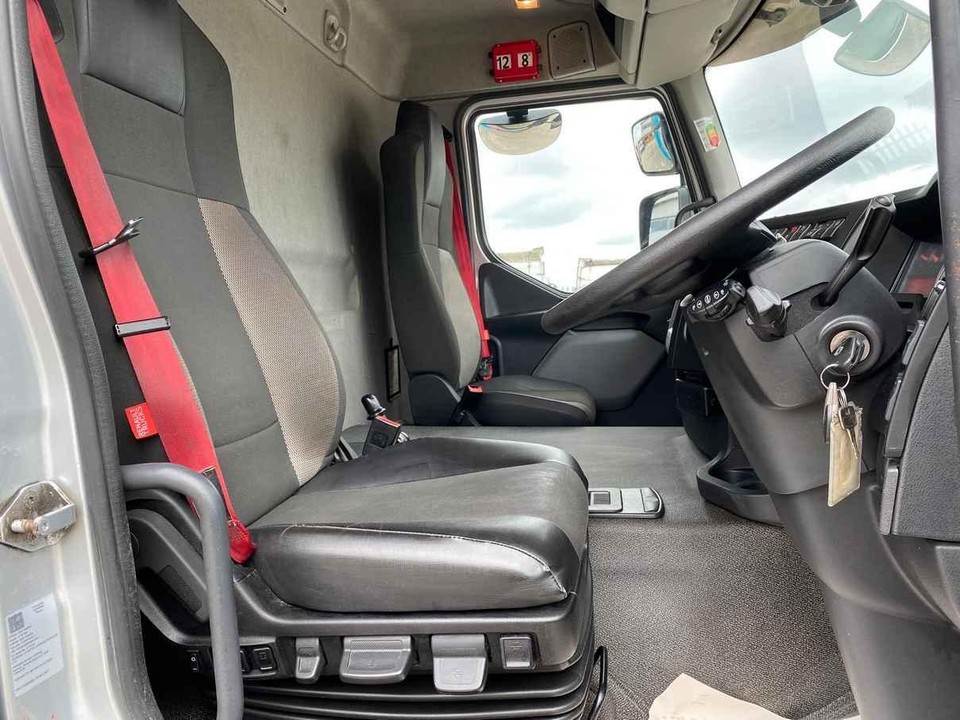 RENAULT D18-250 *EURO 6* 18 TONNE DEMOUNT BOX VAN 2017 - FN67 XYB | eBay UK