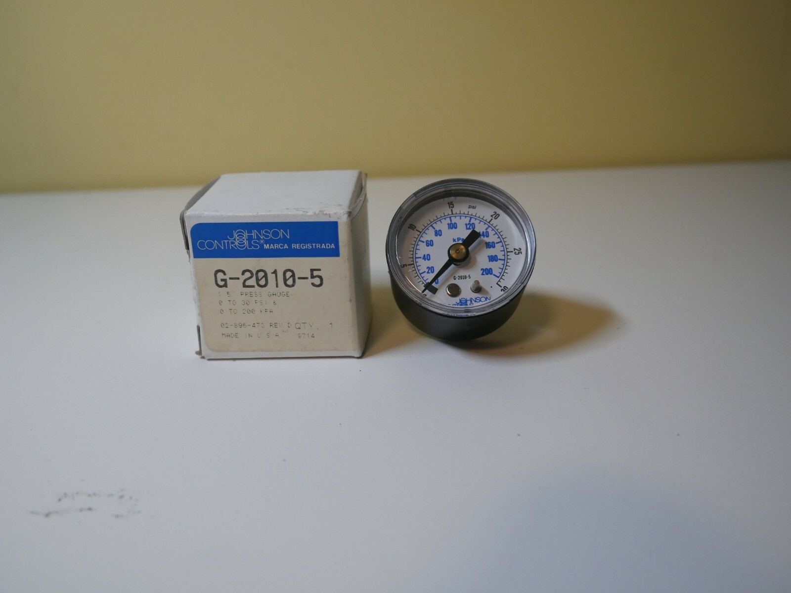 JOHNSON CONTROLS G-2010-5 PRESS GAUGE 0-30 PSI NEW IN BOX | eBay
