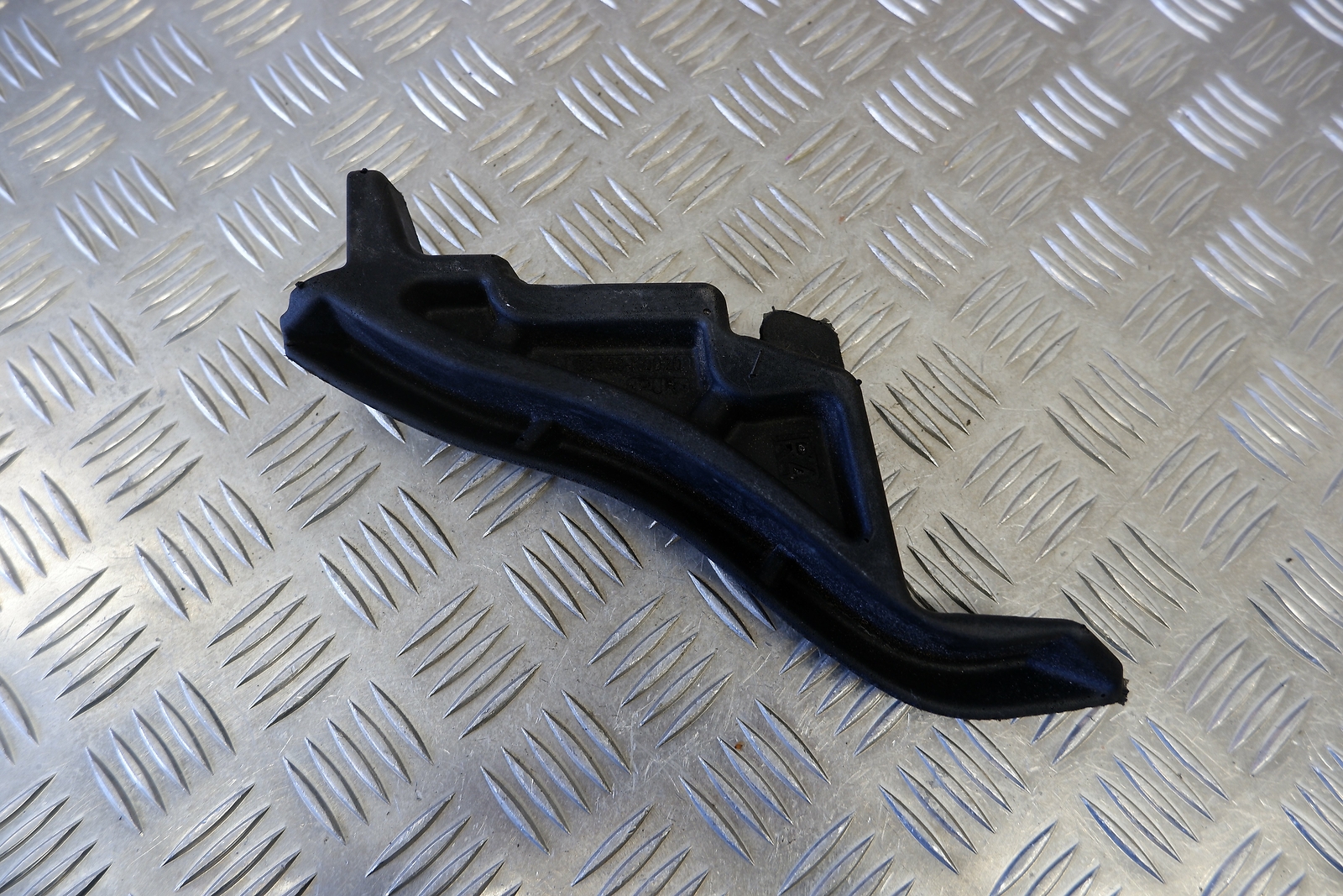 TOYOTA YARIS 2021 FRONT RIGHT WING PLASTIC 53153-K0020 | eBay