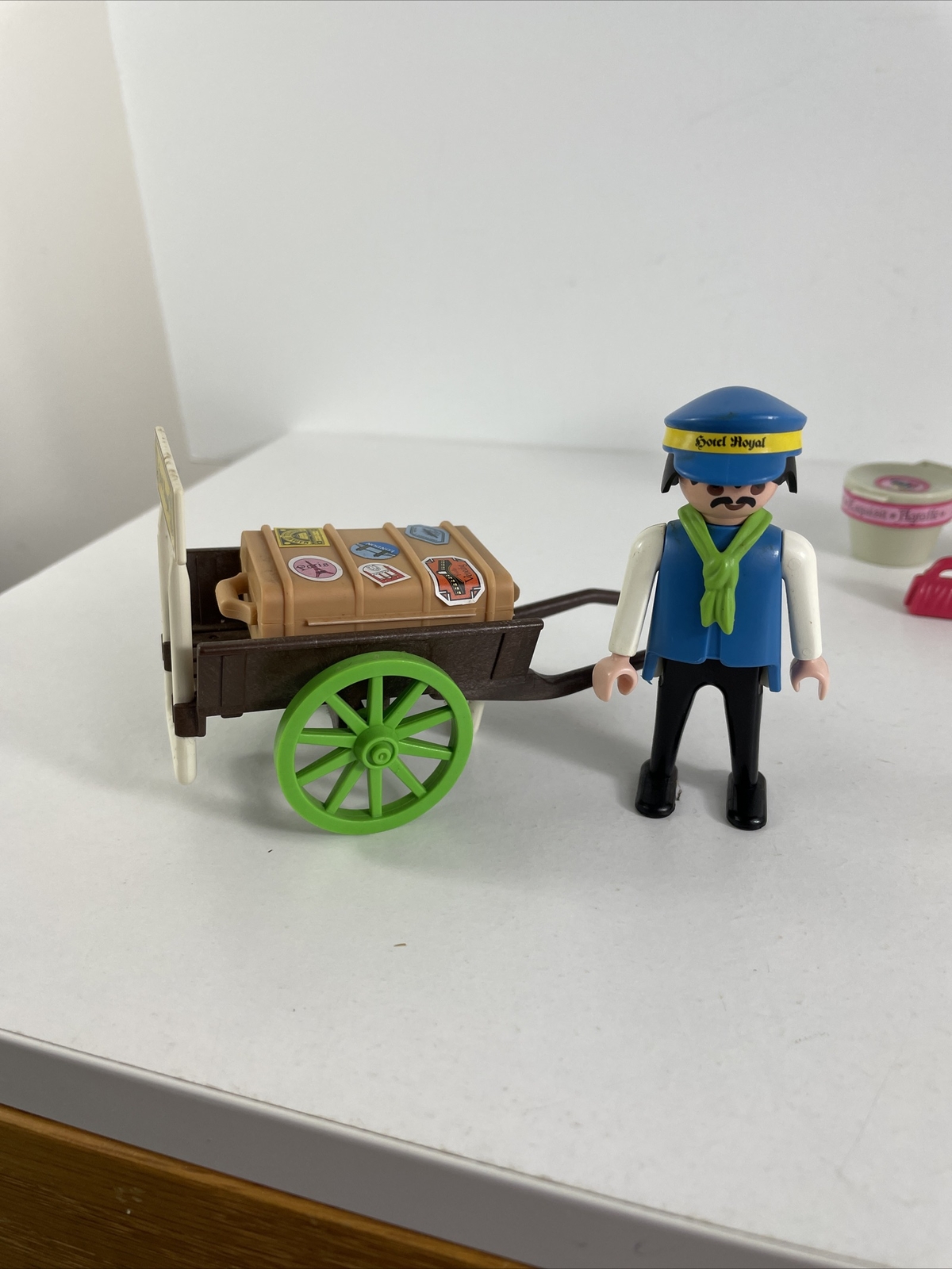 Playmobil 5503 Lady Baggage Porter Hotel Royal Vintage For Mansion 5300 ...