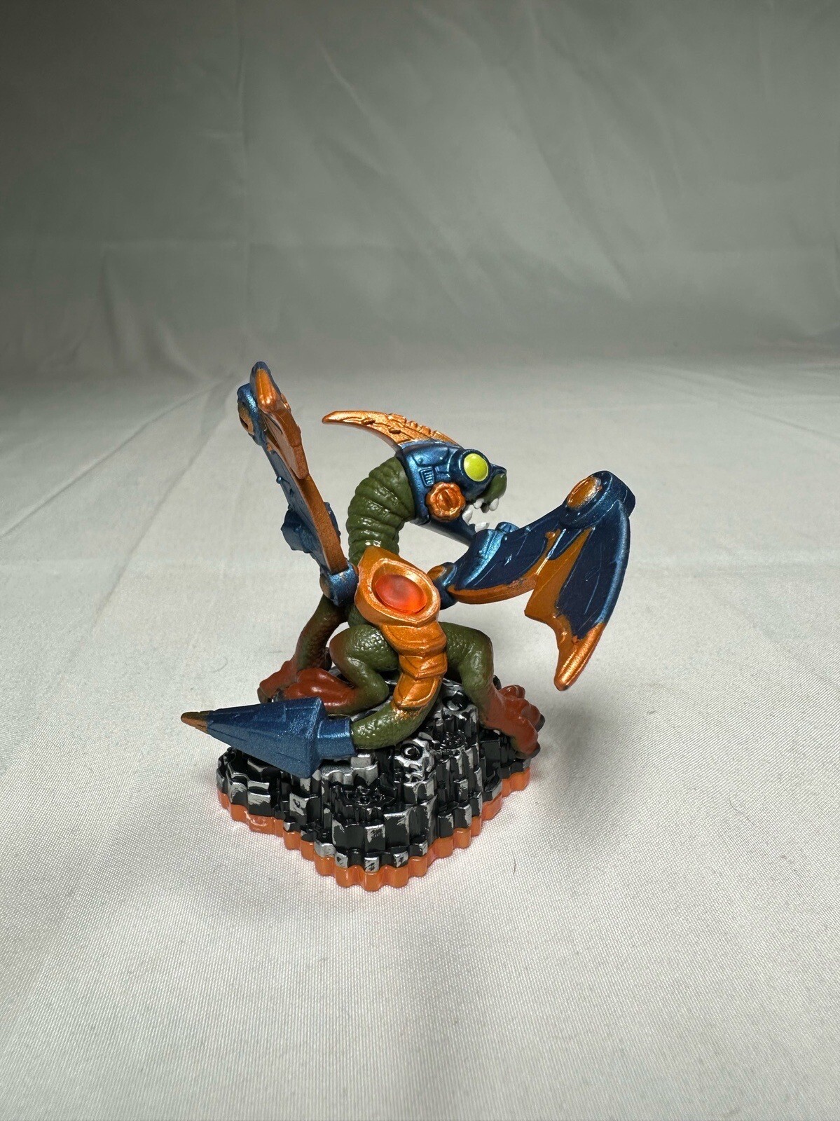 Skylanders Giants Lightcore Drobot Figure 84549888 47875842793 | eBay