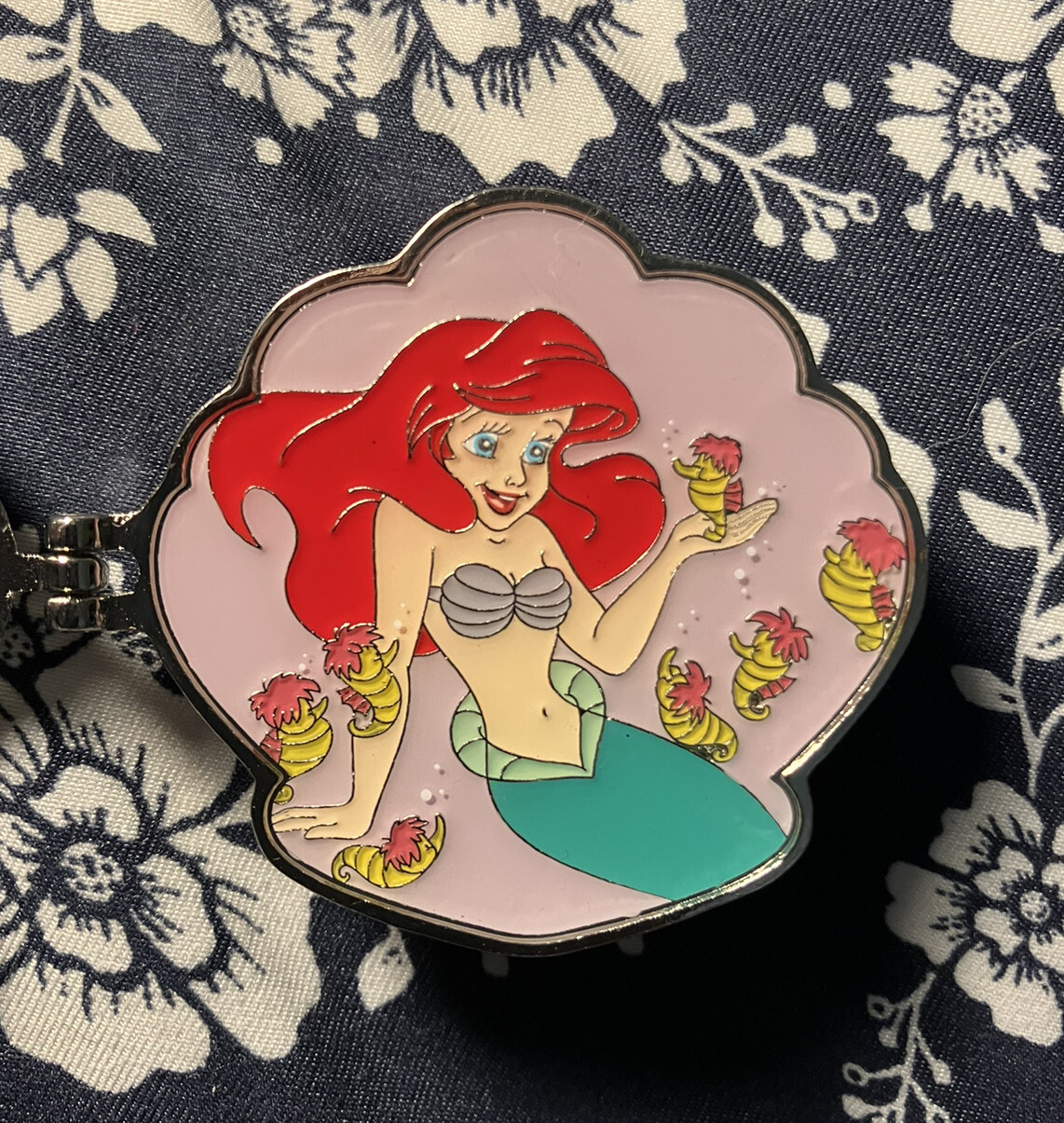 Loungefly / Disney - Little Mermaid Hinged Shell - Ariel - Mystery Box ...
