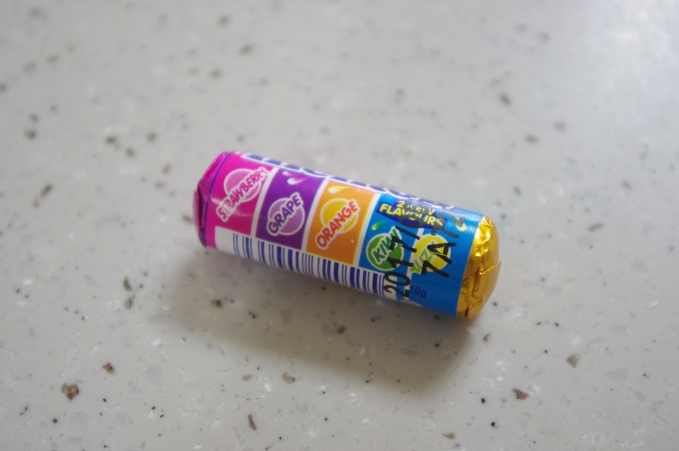 Mini Mentos NEW RAINBOW 10g x 8~170packs, 2 NEW FLAVOURS Kids Chewy ...
