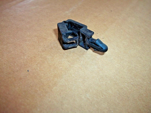 GM wire harness plastic stand off clip small black push in retainer ...