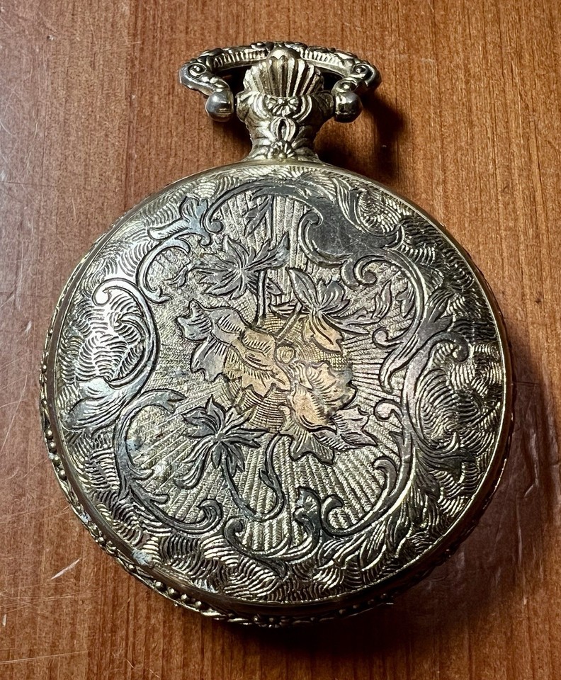 VINTAGE BRUT POCKET WATCH GOLD TONED HUNTING SCENE DOG DUCK Japan ...