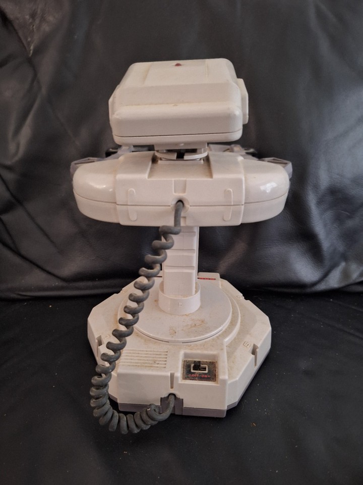 Nintendo R.O.B. Rob the Robot Robotic Operating Buddy NES-012 Powers On ...