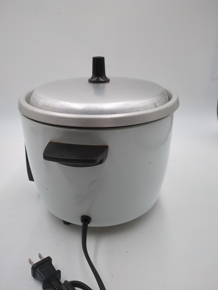 NEW Vintage Sanyo Automatic Steam Rice Cooker 5.5 Cup Japan EC105 Free ...