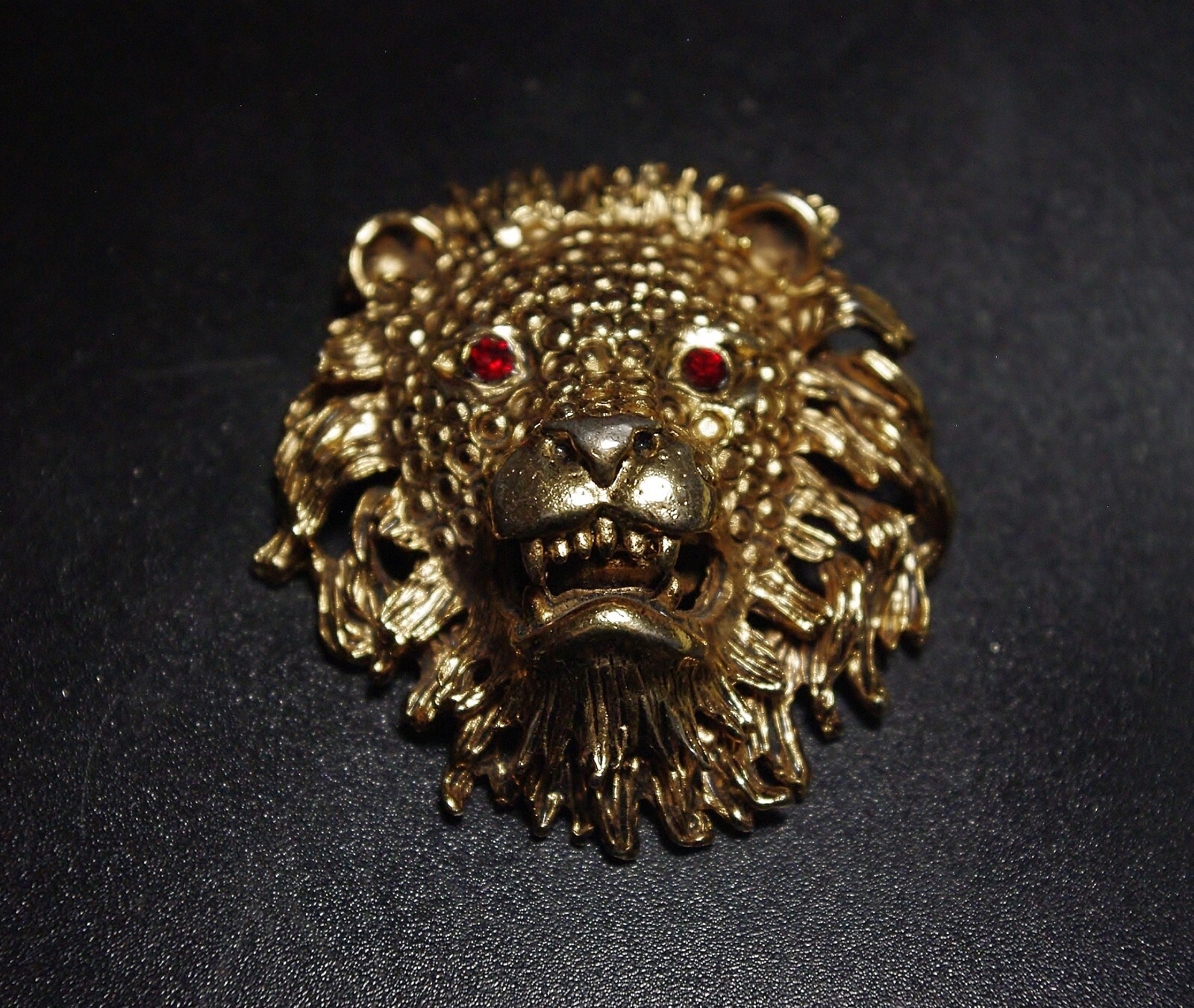Vintage Lion Head Brooch Pin Jewelry Unsigned - Gem