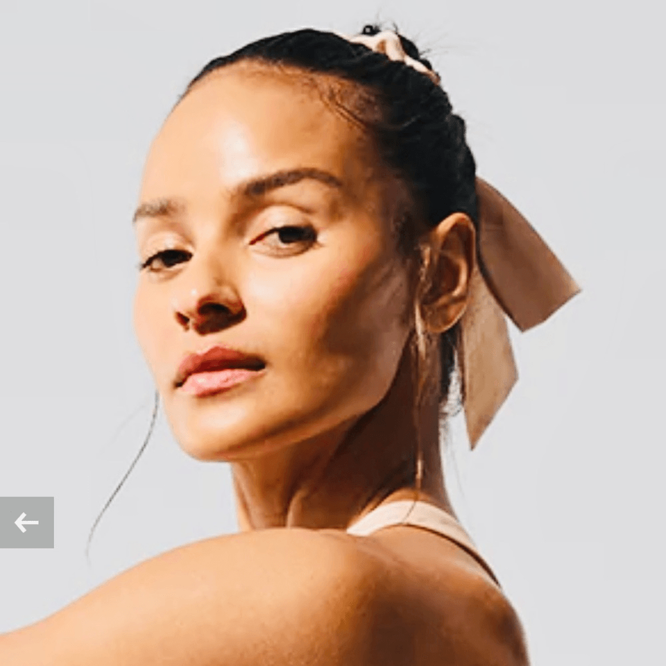 Bundle of 2 Alo Love Knots Tie Scrunchies Hair Bows -Cream (& Black ALO ...