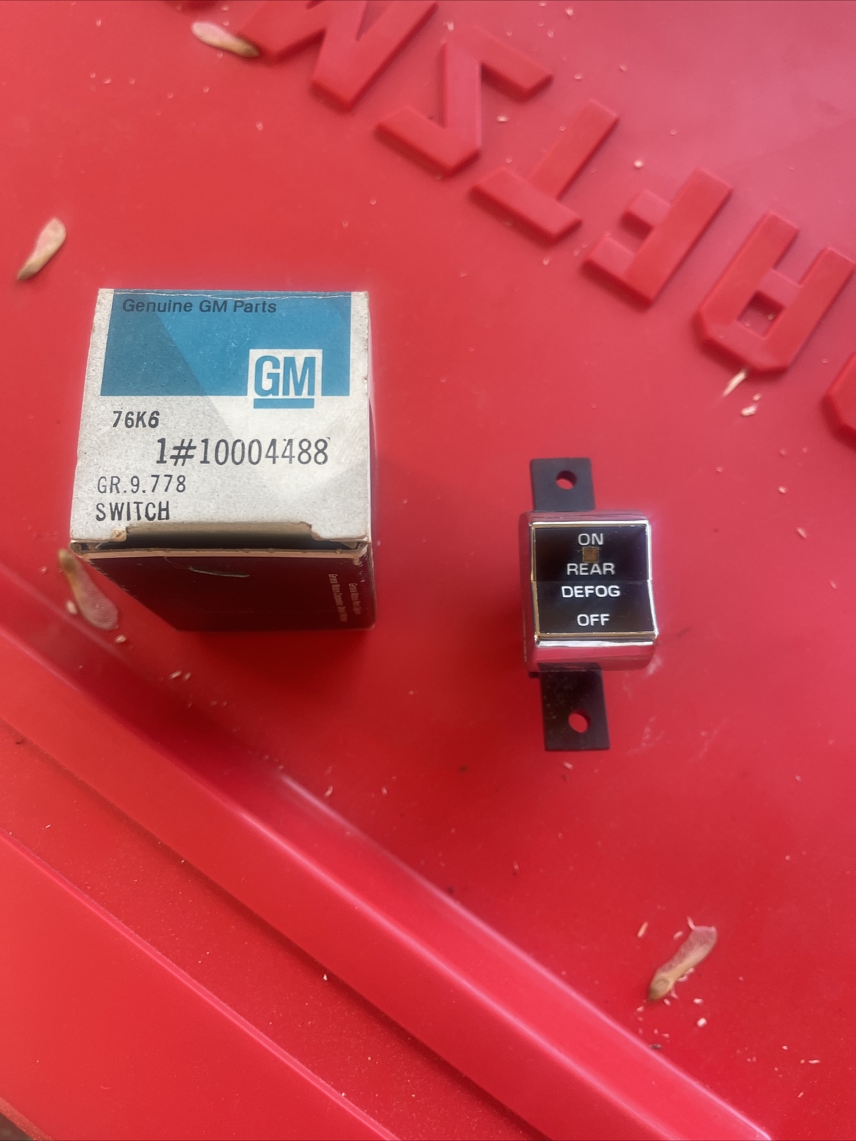 80'S 1980'S GM NOS REAR DEFOG SWITCH 10004488 ORIGINAL GM | eBay