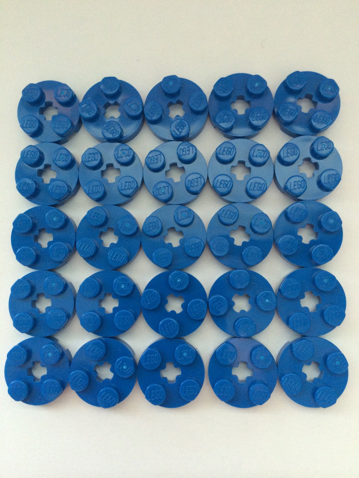 LEGO Blue 2x2 Round Plate With Axle Hole Pieces Bricks Part 4032 Lot Of ...