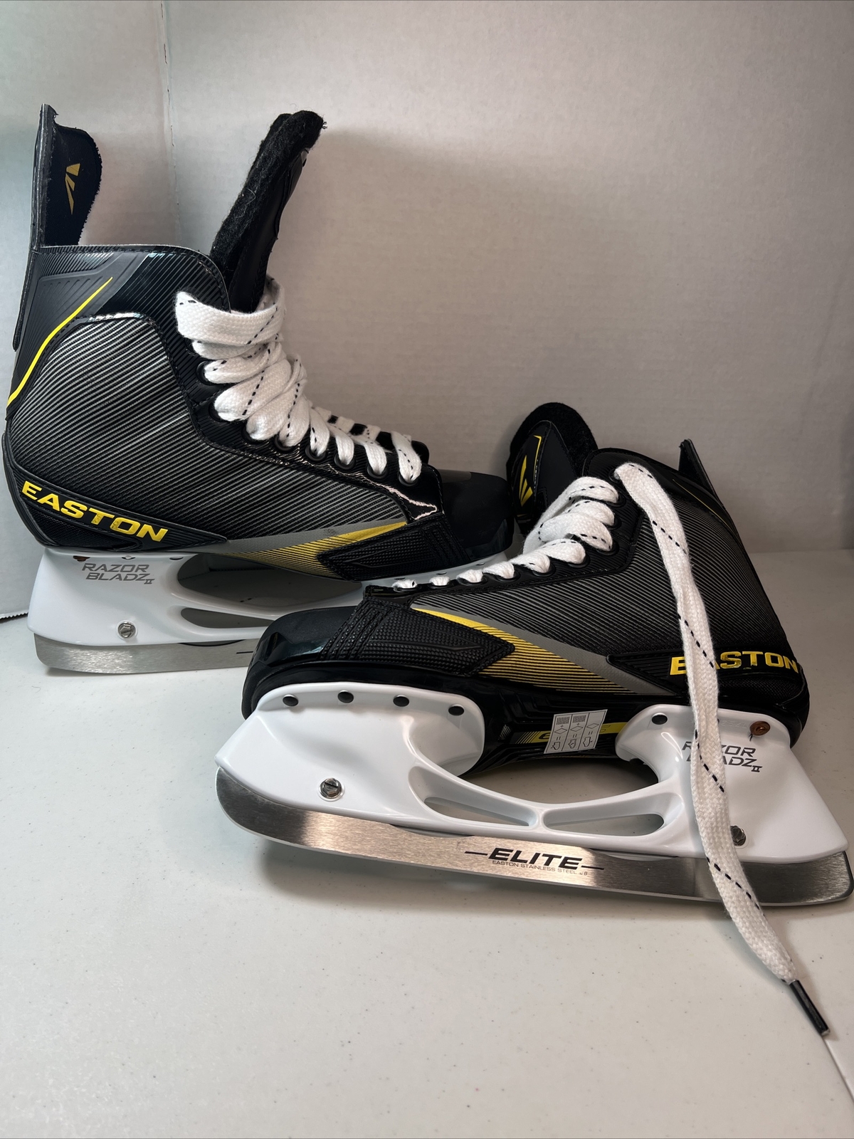 Easton Black Razor Blade Hockey Skates 6.5 Size | eBay