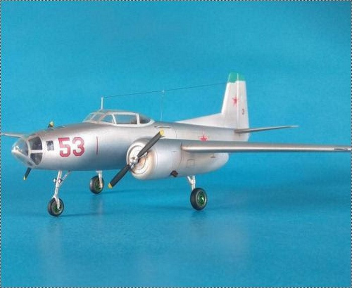 1/72 Yakovlev Yak-210 Soviet prototype training Amodel 72171 Plastic ...