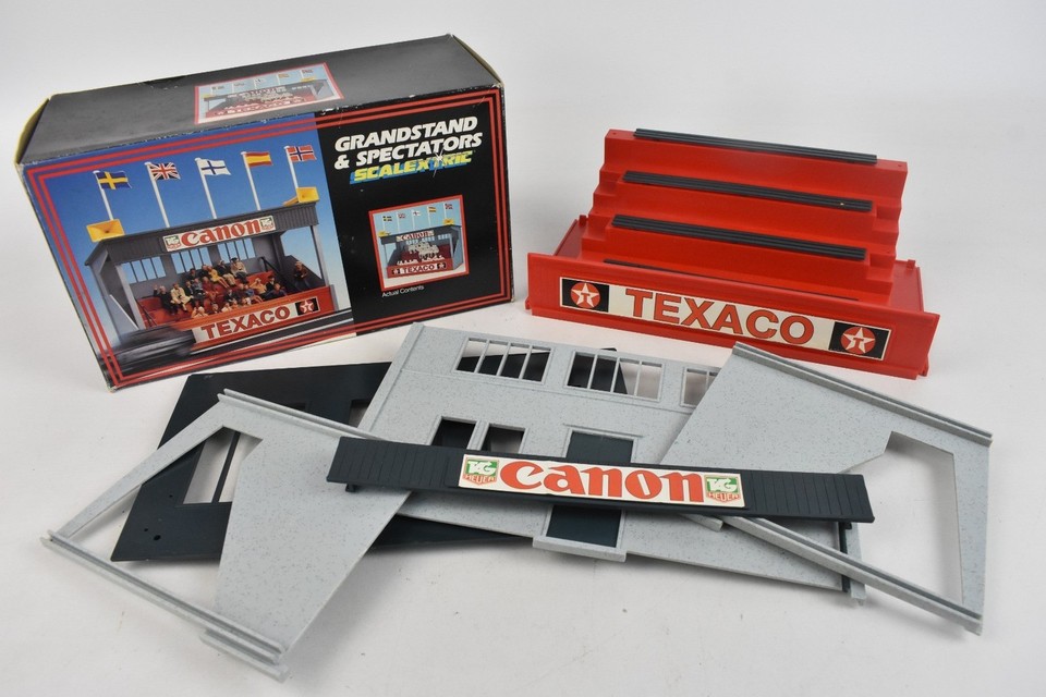 Scalextric Control Tower & Grandstand & Spectators With Accessories In ...