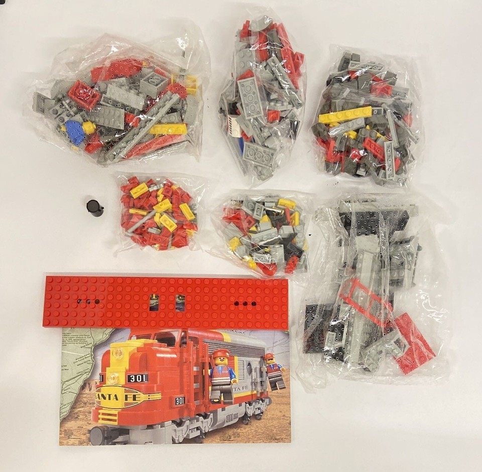 LEGO Santa Fe Super Chief 10020 Train Set 2002 Sealed Retired Rare ...