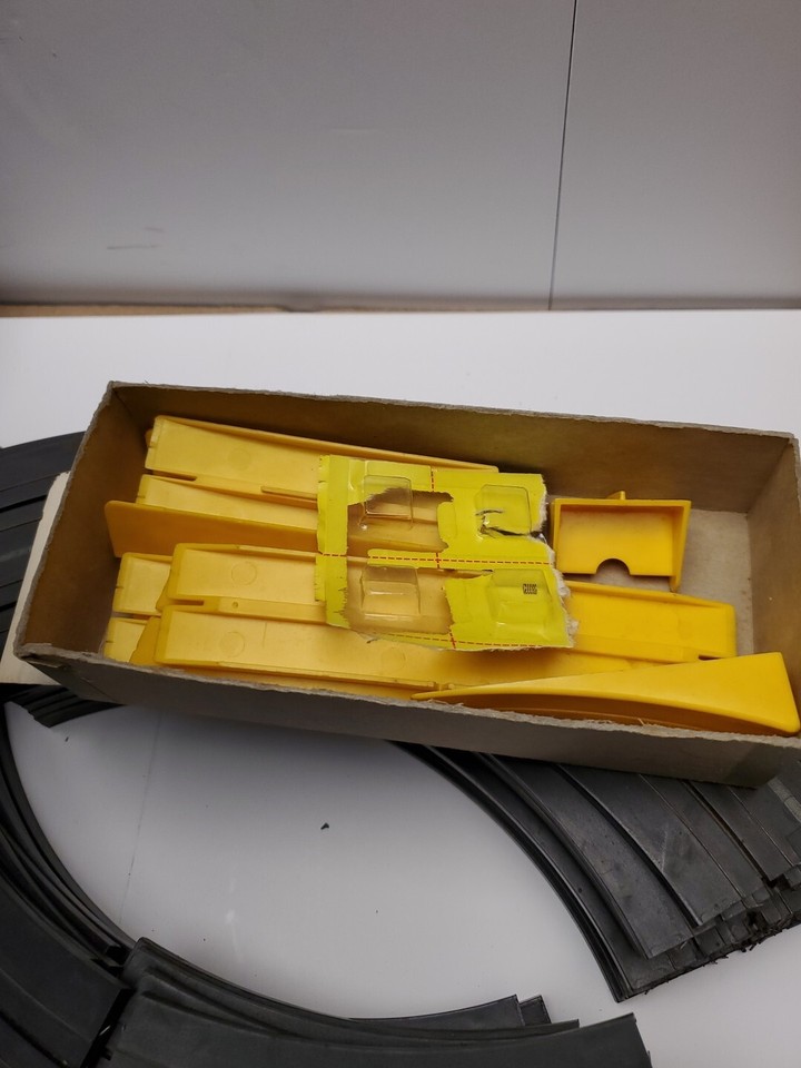 Aurora T Jet 1643 Model Motoring HO Scale Slot Car Race with Extras | eBay