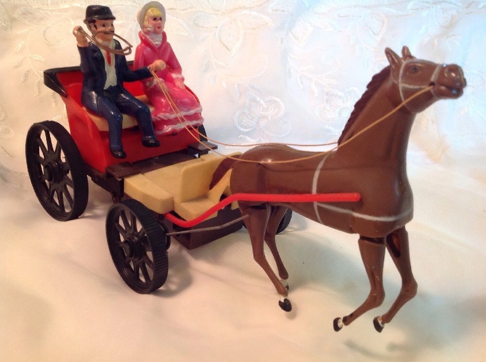 Vintage Lg 11” Battery Operated Plastic Horse & Buggy Mechanical Toy ...