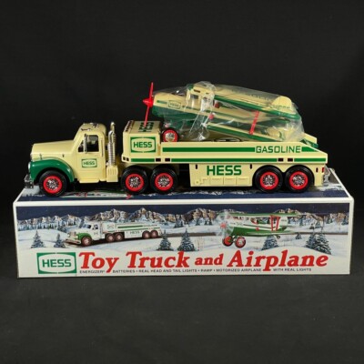 HESS TOY TRUCK AND AIRPLANE WITH REAL HEAD AND TAIL LIGHTS 2002 NEW IN ...