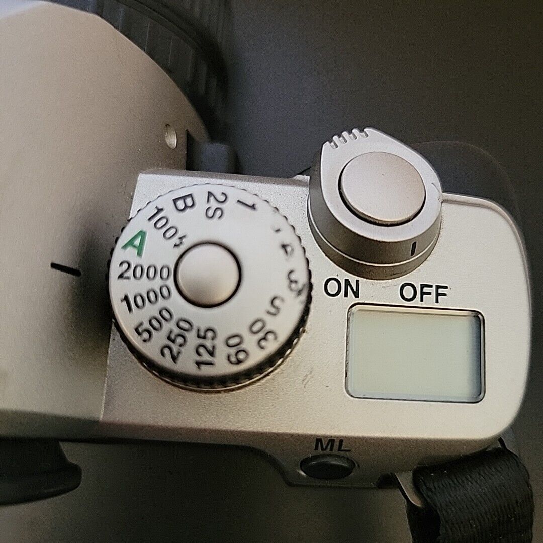 Pentax ZX-M 35mm SLR with Pentax-F 35-80mm Lens For PARTS OR Pentax ZX-M 35mm SLR with Pentax-F 35-80mm Lens For PARTS OR