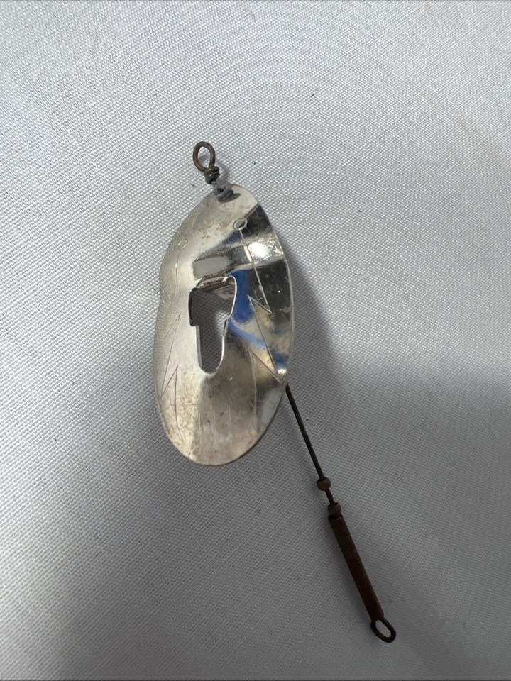 3 Vintage Fishing Spinner Baits; Marathon, Pflueger June Bug, Unbranded ...