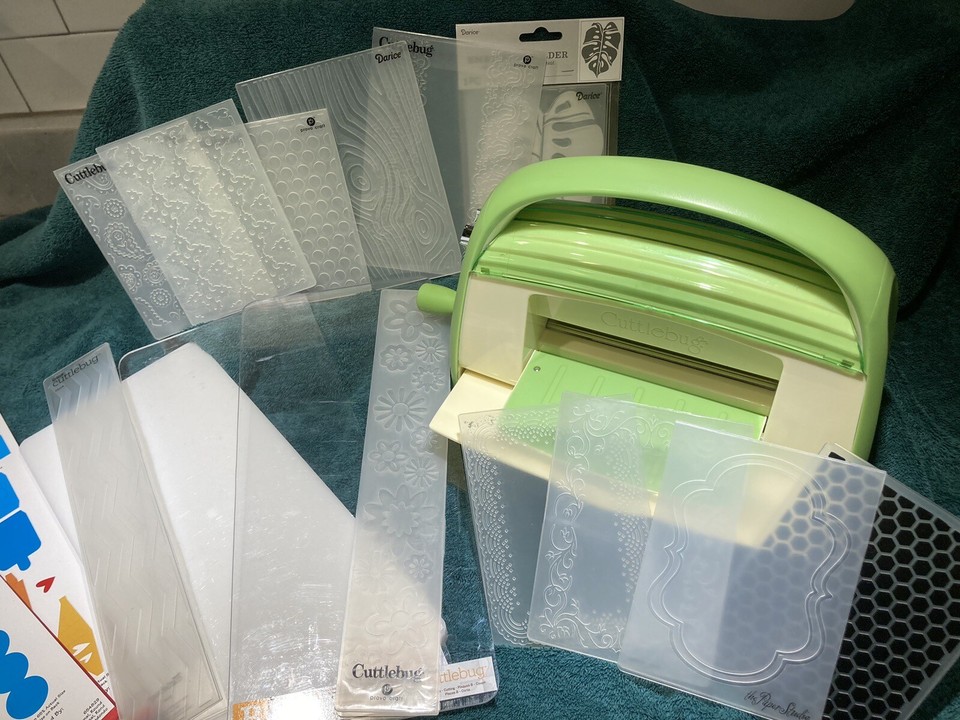 Cuttlebug Machine Embossing & Die cutting BUNDLE w/EXTENDED Plates ...
