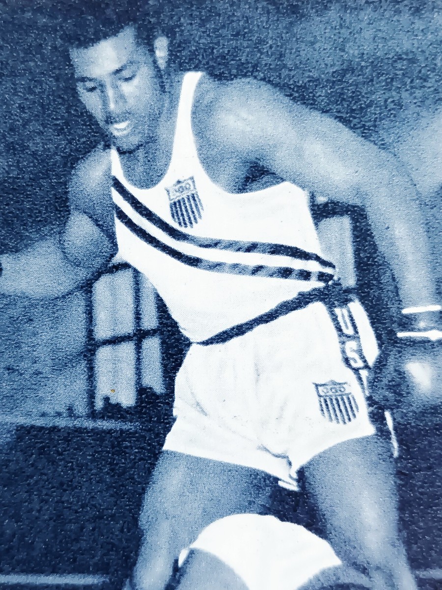 Ed Sanders Boxer Super Bowl 2025: Taylor Swift, Paul Rudd, Joe Biden