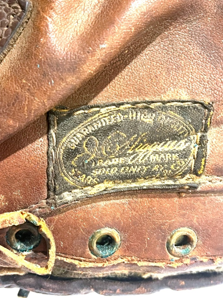 J C Higgins Catcher’s Buckle-Back Mitt Baseball Glove Professional ...