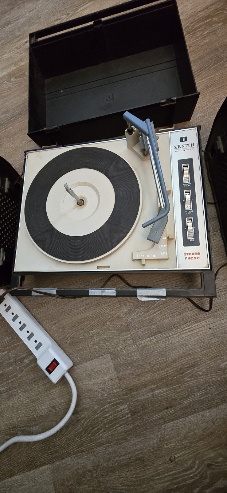 Vintage Preowned Zenith Portable Solid State Stereo Phono With ...