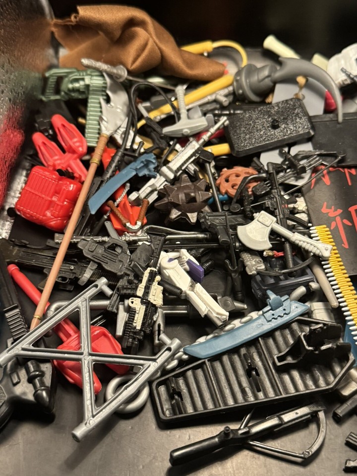 VINTAGE 1980-90s-00s'S HASBRO GI JOE WEAPONS AND ACCESSORIES LOT ...
