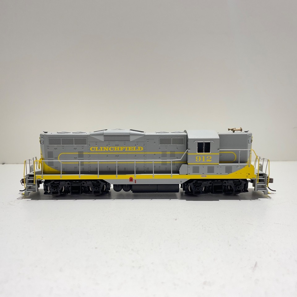Bachmann #62406 HO Scale DCC & DC Clinchfield #912 GP7 Locomotive Boxed ...