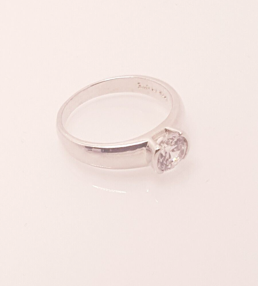 Gorgeous Sparkling White Stone Band Ring 925 Solid Silver Size P~P1/2 ...
