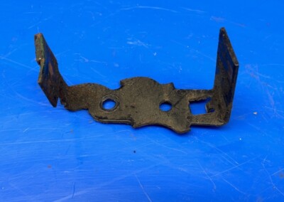 John Deere 826-D Snowblower M0826DX165569 Belt Guide M127086 [13a] | eBay