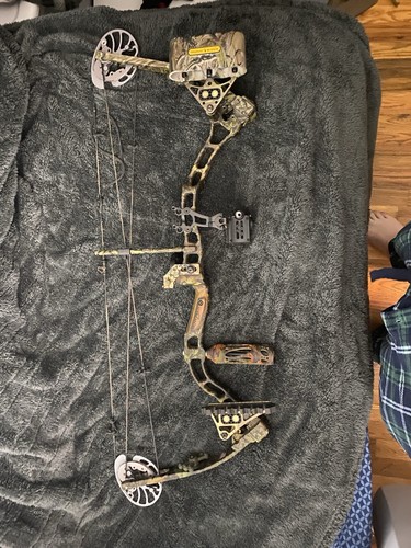 Bowtech Allegiance Compound Bow With Quiver And Sight | eBay