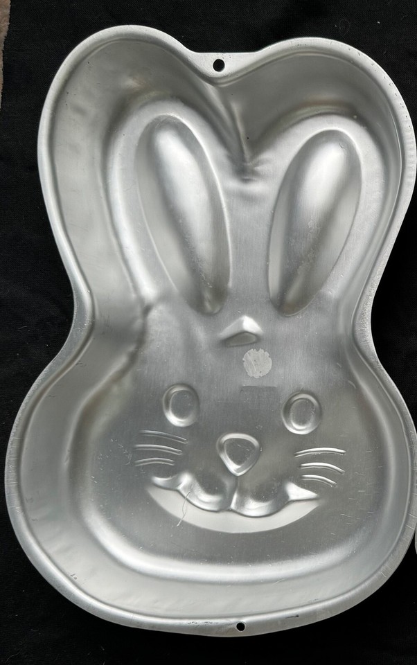 Vinage Easter Bunny Cake Pan - Wilton -2105-2074. Ca 2003 | eBay
