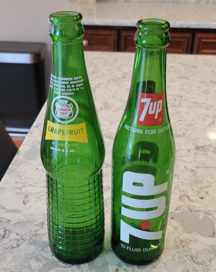 Vintage Green Glass 10 oz. Canada Dry Grapefruit & 7 Up Soda Pop Bottle ...