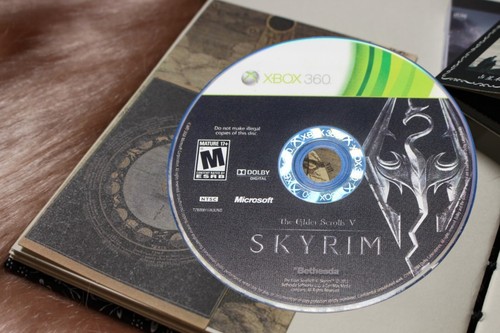 The Elder Scrolls V: Skyrim (Platinum Hits) - Xbox 360 (DISC ONLY) | eBay