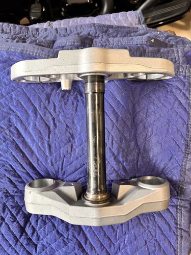 MOTO GUZZI NORGE 1 GT TRIPLE TREE ASSEMBLY UPPER LOWER CLAMPS | eBay