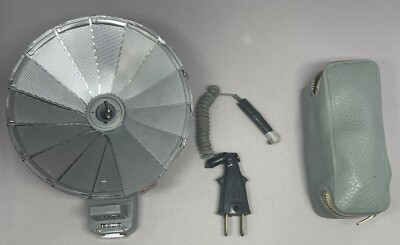 Vintage Accura Bounce Master Pocket Fan Flash Camera film Photography ...