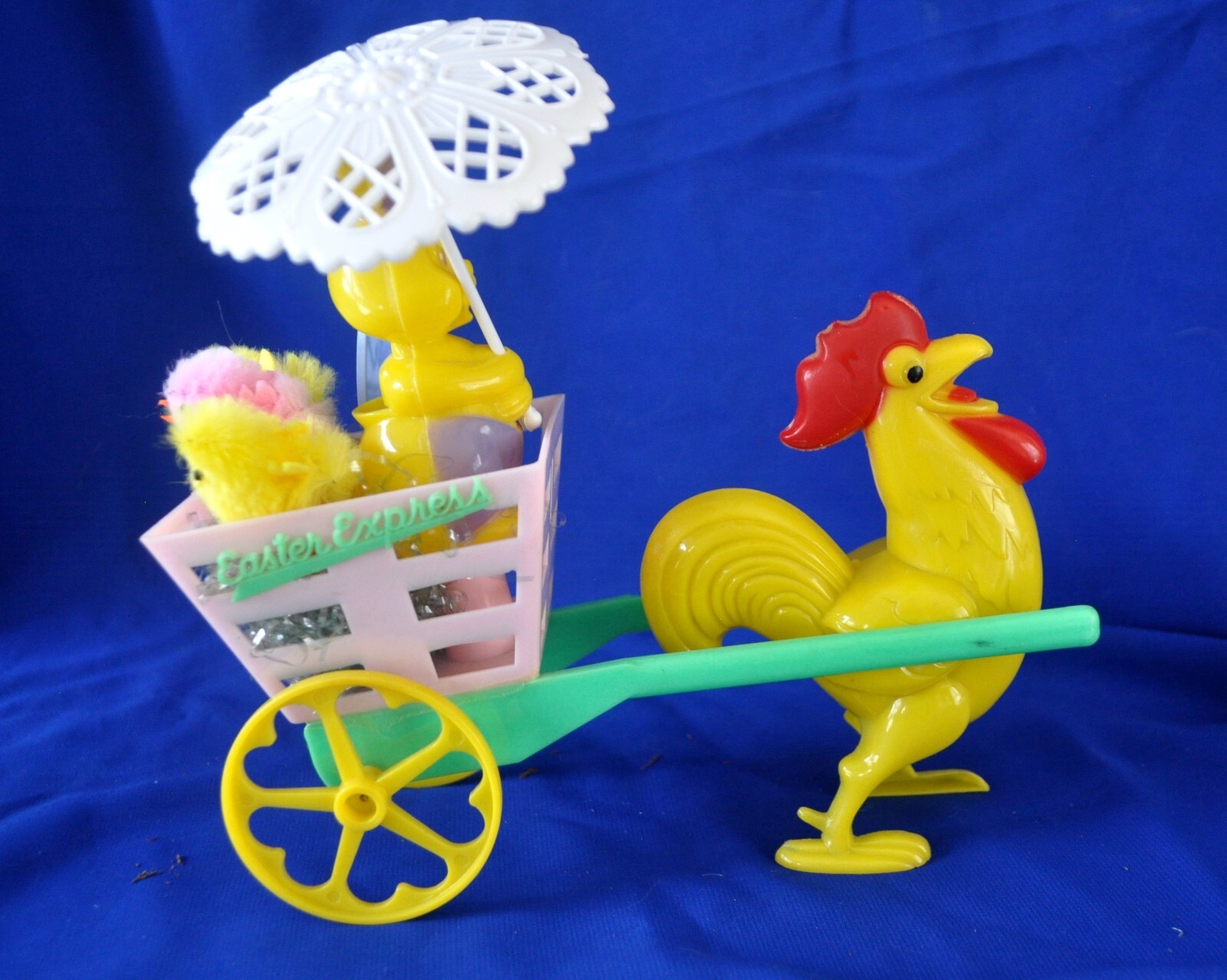 VTG E ROSEN ROSBRO PLASTIC CANDY CONTAINER ROOSTER PULLING CART Easter ...