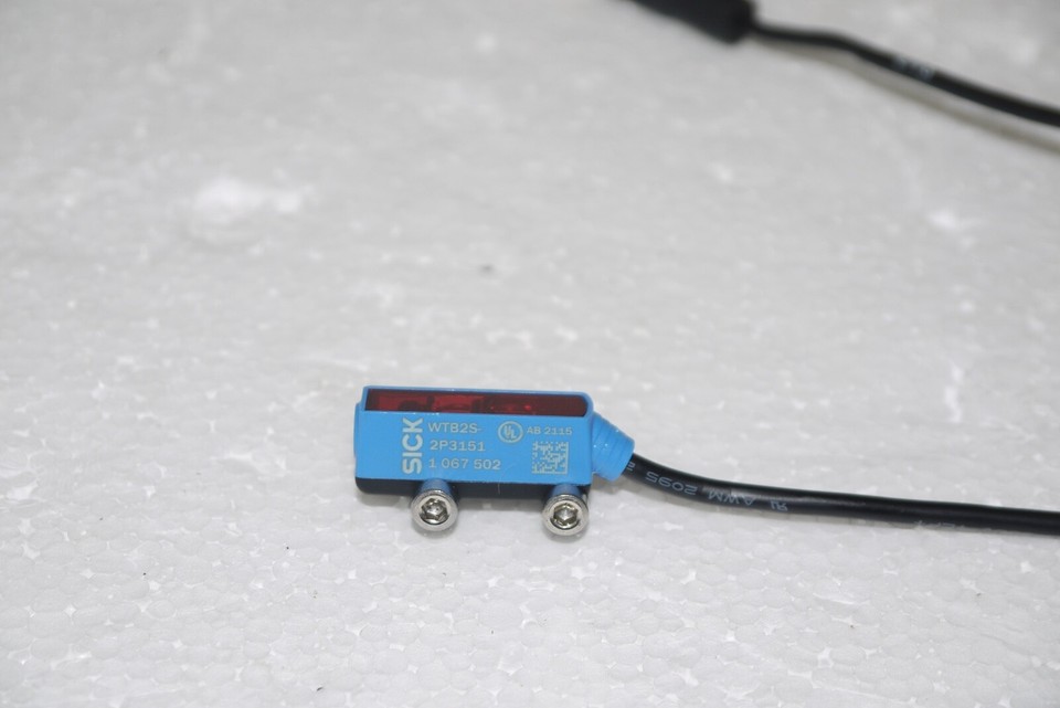 Sick WTB2S-2P3151 Photoelectric Sensor 1-150mm Sensing 640NM 10-30VDC ...