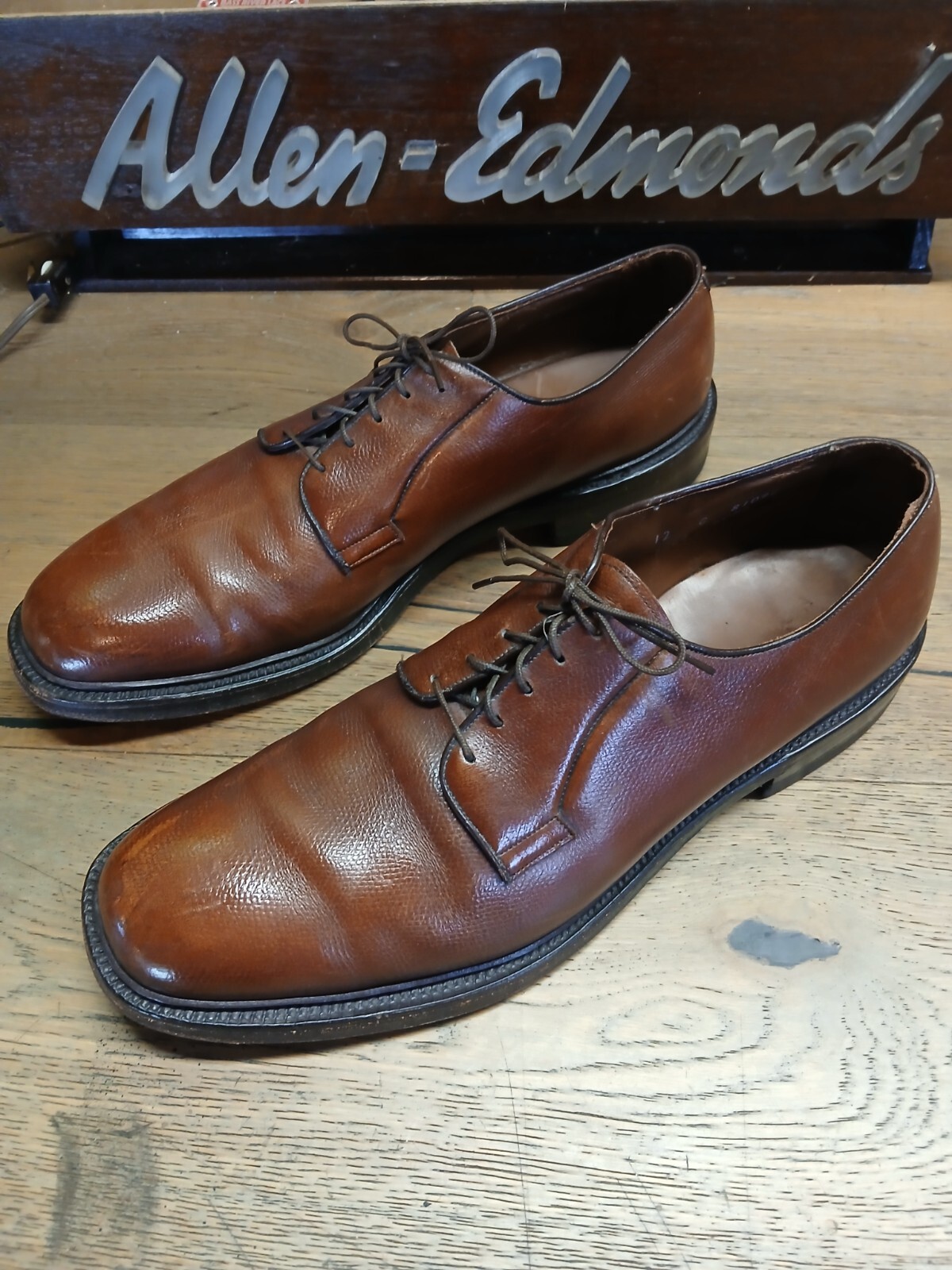 VTG Allen Edmonds PTB Leeds size 12C - Gem