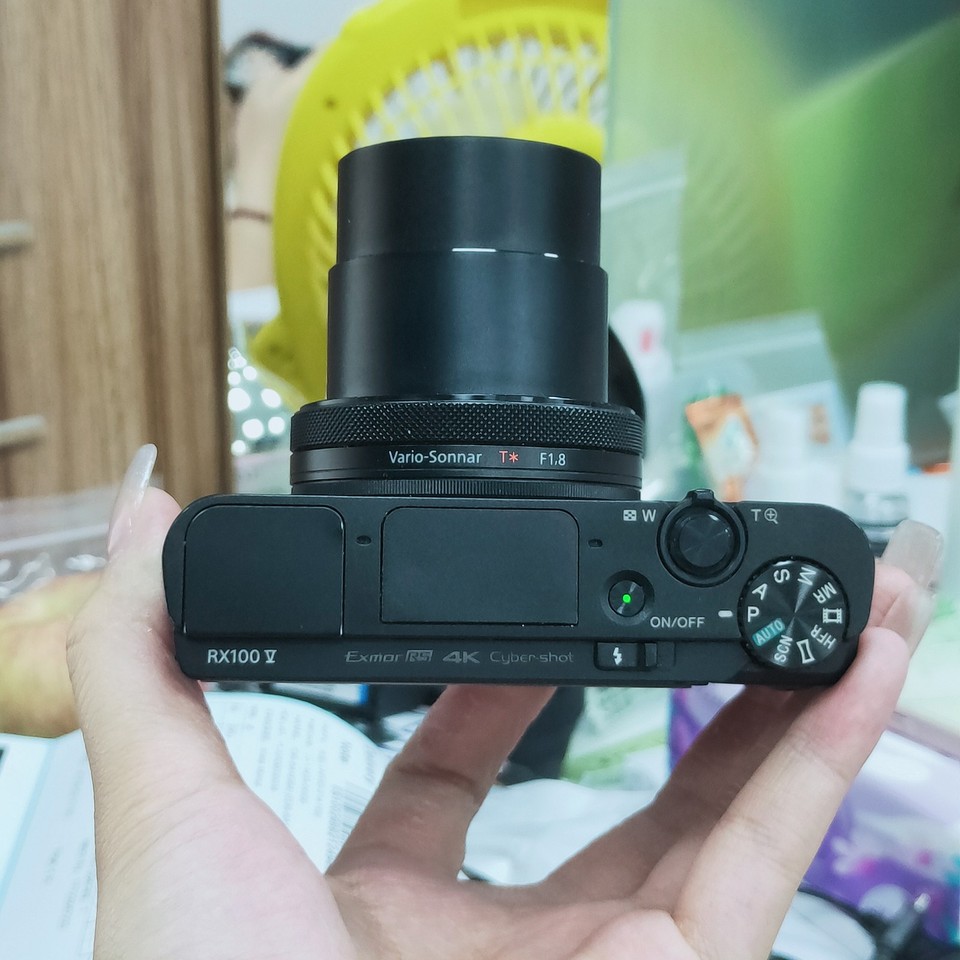 Sony Cyber-shot RX100 V RX100M5 Digital Camera 20.1MP with Flip Screen ...