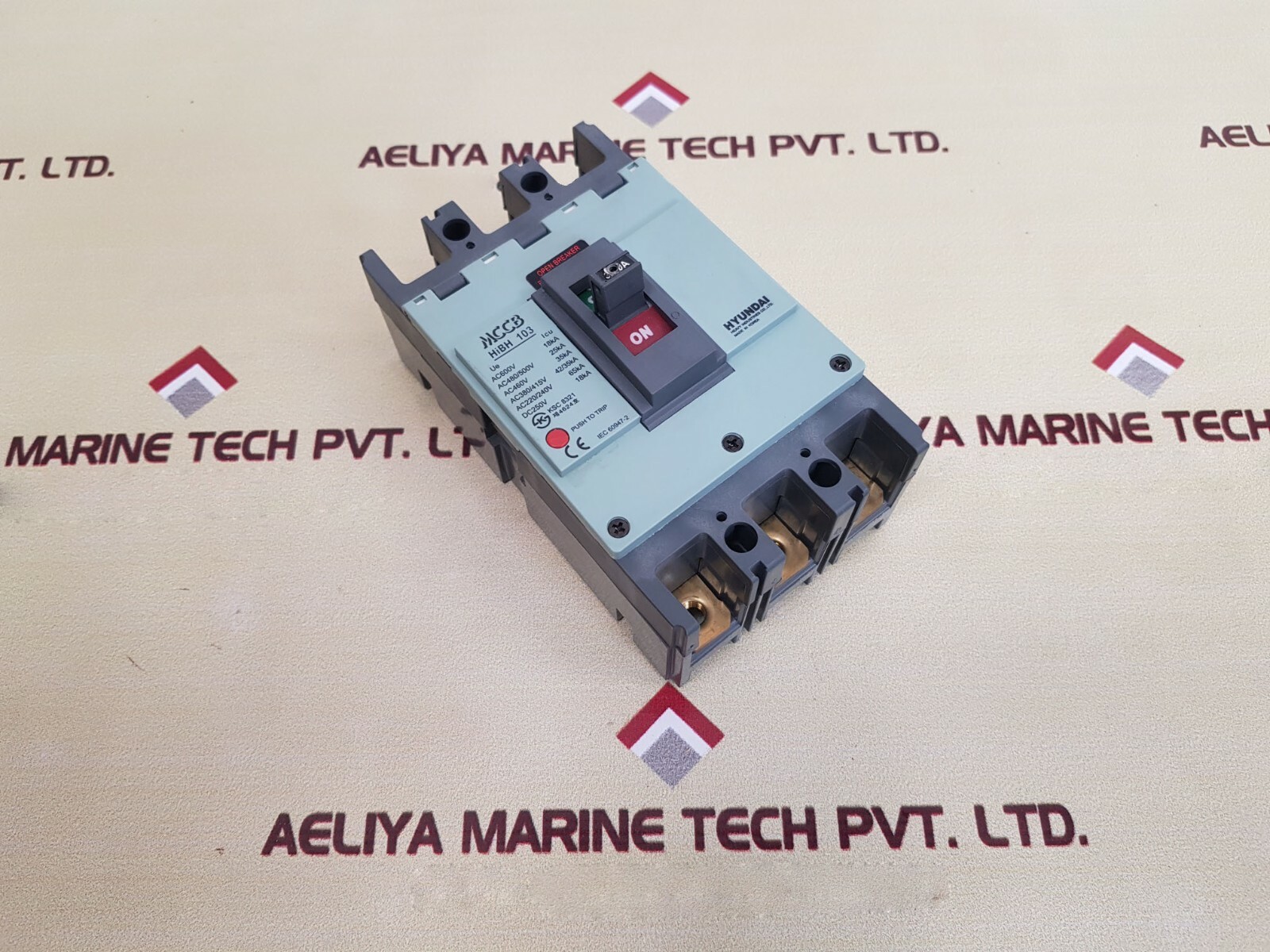 Hyundai Mccb Hibh 103 Molded Case Circuit Breaker 30A | eBay