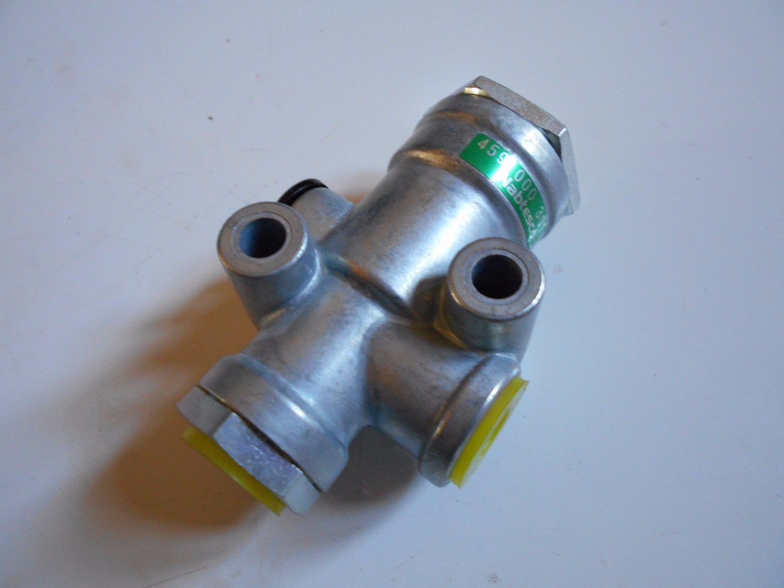 KOMATSU 561-35-32400 VALVE ASSEMBLY NABTESCO JAPAN 459-000-30140 NEW | eBay