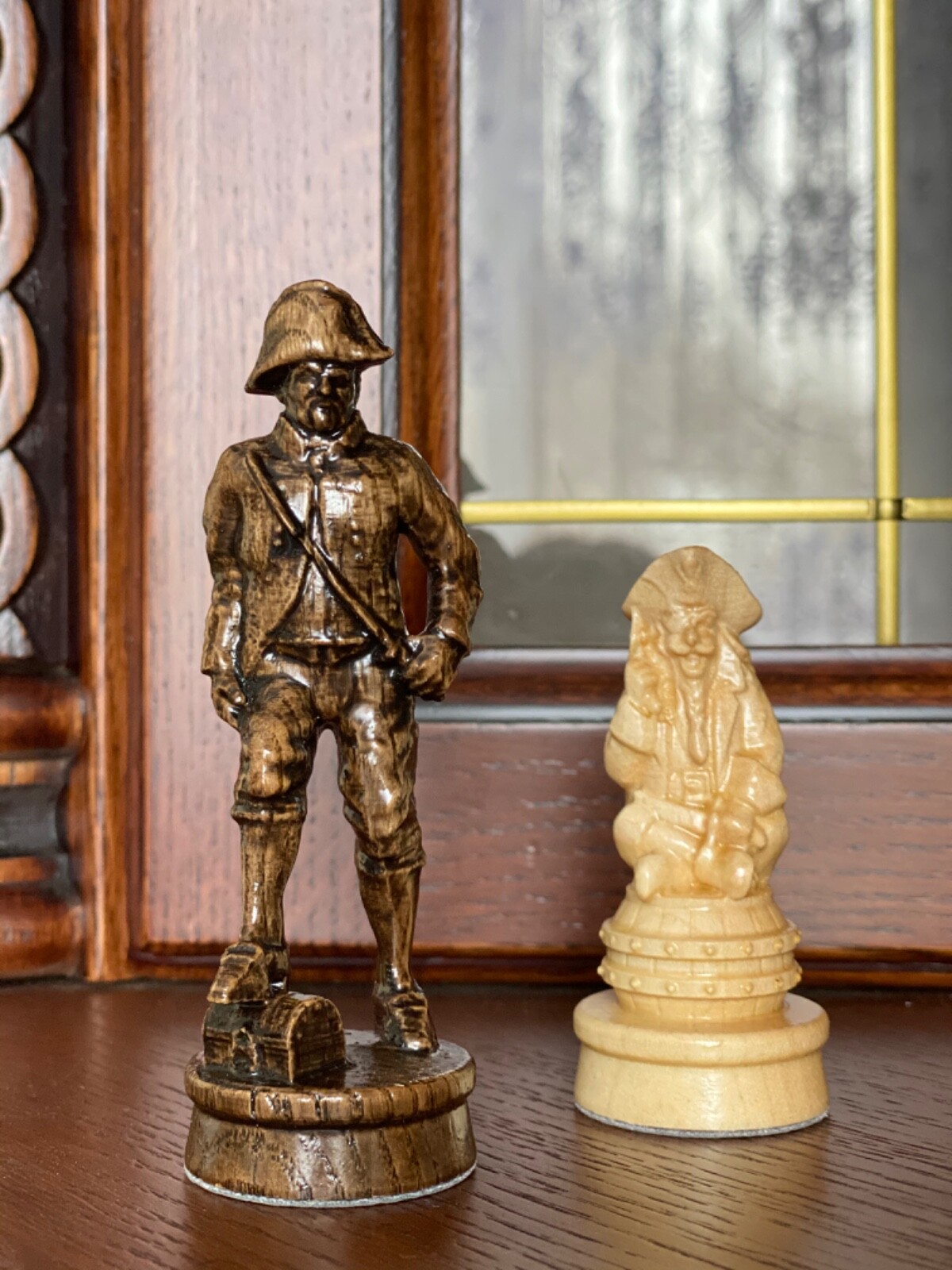 Pirates of the Caribbean Sea, Chess pieces, Wooden chess pieces ...