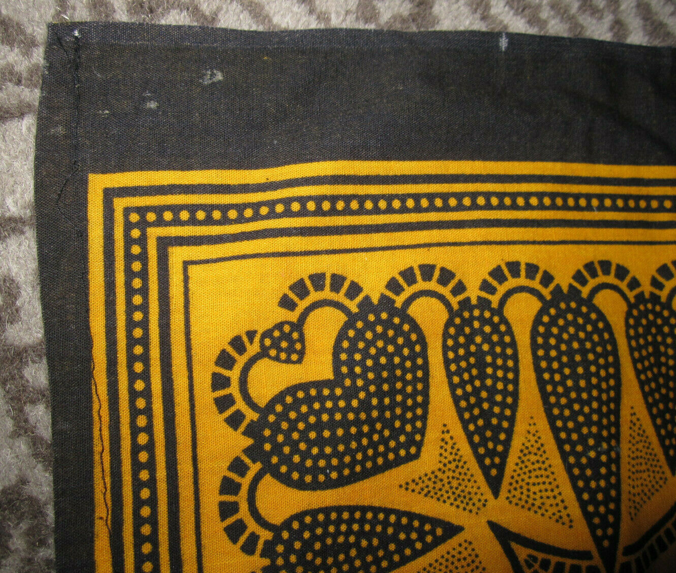 Vtg black yellow African textile fabric Nida Nzito Khanga Pamba Ya ...
