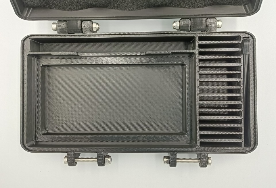 Protective Carrying Case for Nintendo DSi - Holds 15 Games and USB ...