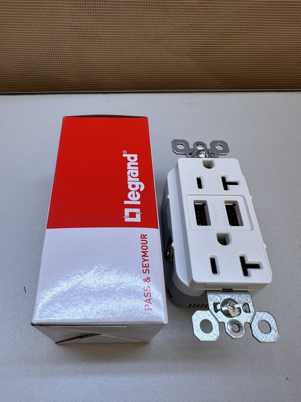 Legrand USB Duplex Outlet 20 Amp 125V Cat# TR5362USB-W White Color New ...